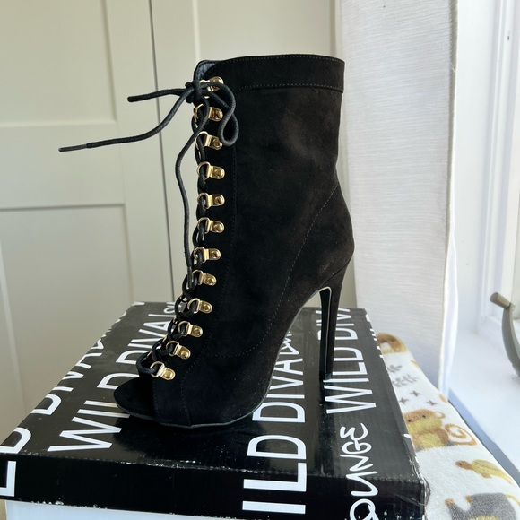 Charlotte Russe | Shoes | Charlotte Russe Black Suede Heels | Poshmark